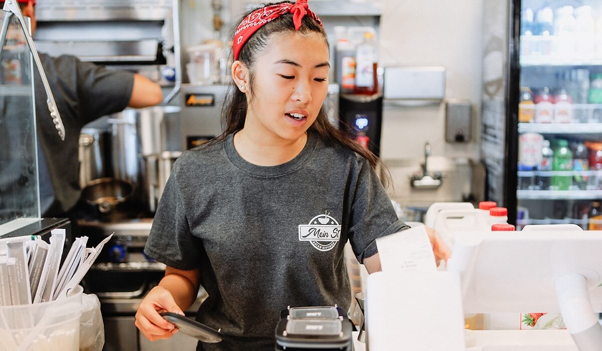 [Infographic] What Makes a Small Business Owner Successful? | Simply ...